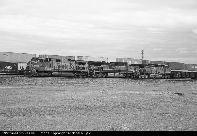 BNSF 677